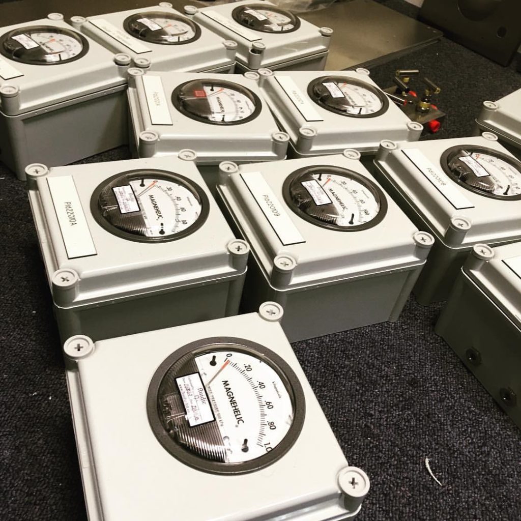 Dwyer Magnehelic Low Differential Pressure Gauge